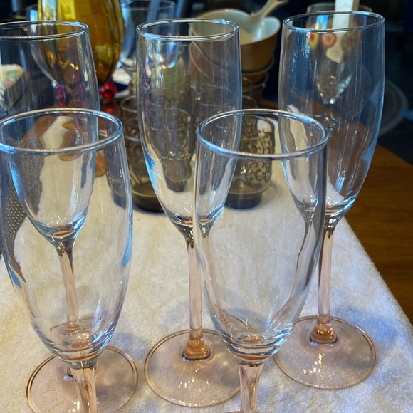 Libbey | Dining | Vintage Libbey Set Of 5 Pink Flutes 2 7 34 In And 3 8 ...